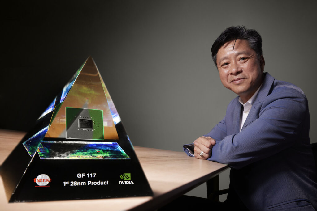 香港經濟日報TOPick專訪 : 【微電子新天】微電子企業市值爆升 兩大因素要揀呢行！有STEM背景就得！ - Simbury